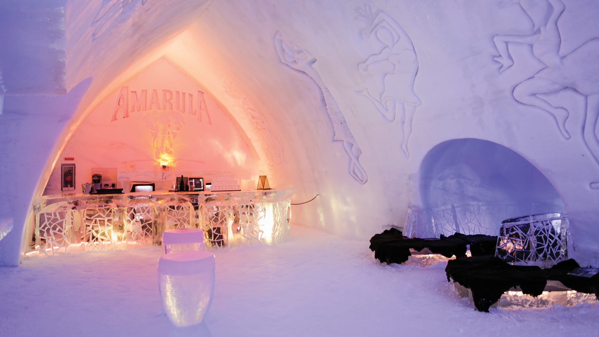 ELYSIAN Magazine | Hôtel de Glace - Quebec's Ice Hotel