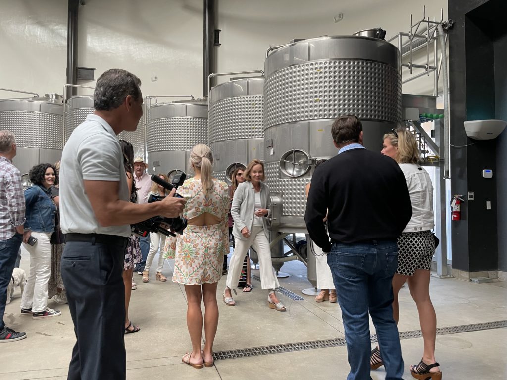 ELYSIAN Magazine | Wine Tasting With Jan Zakin